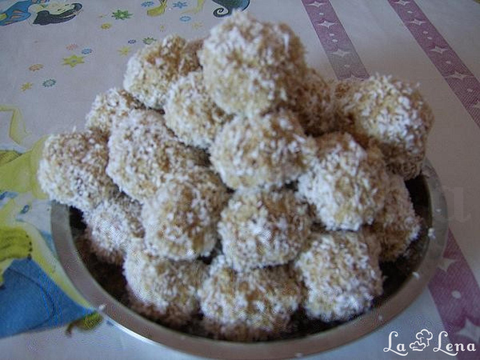 Bomboane gen "Raffaello" - Rețetele utilizatorilor LaLena.ro