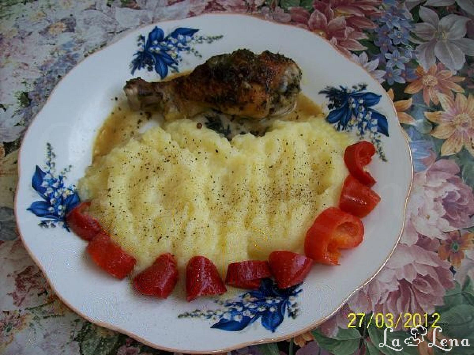 Ciocănele de pui la tavă - Rețetele utilizatorilor LaLena.ro