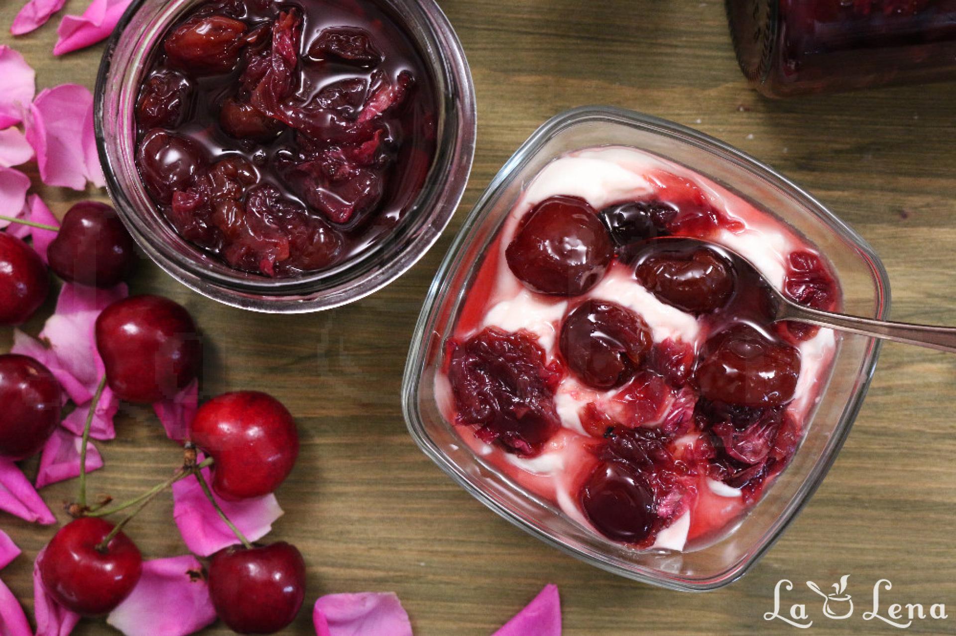 Dulceață de cireșe cu petale de trandafiri - super aromată! - LaLena.ro