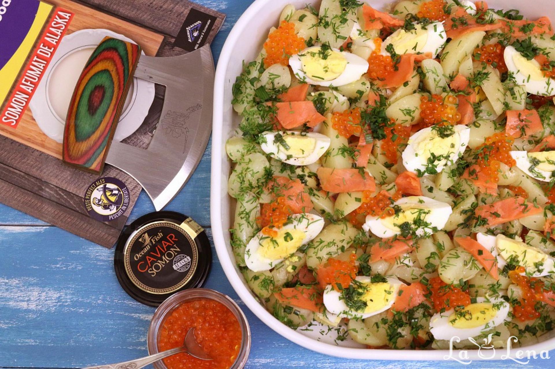 Salată de cartofi cu somon afumat, cu POZE pe PAȘI - LaLena.ro