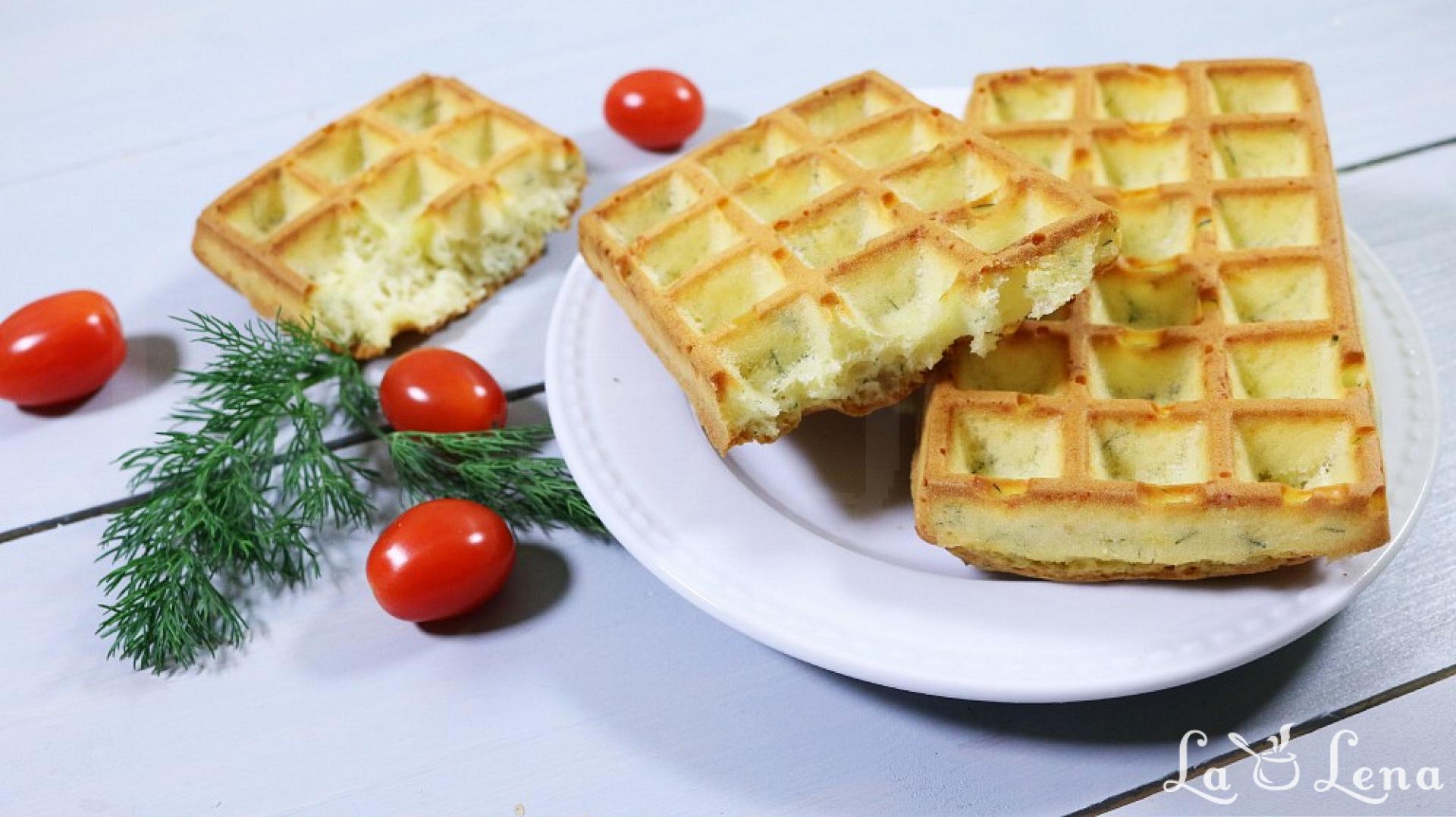 Vafe (Gofre) cu cașcaval - Rețetă VIDEO - LaLena.ro